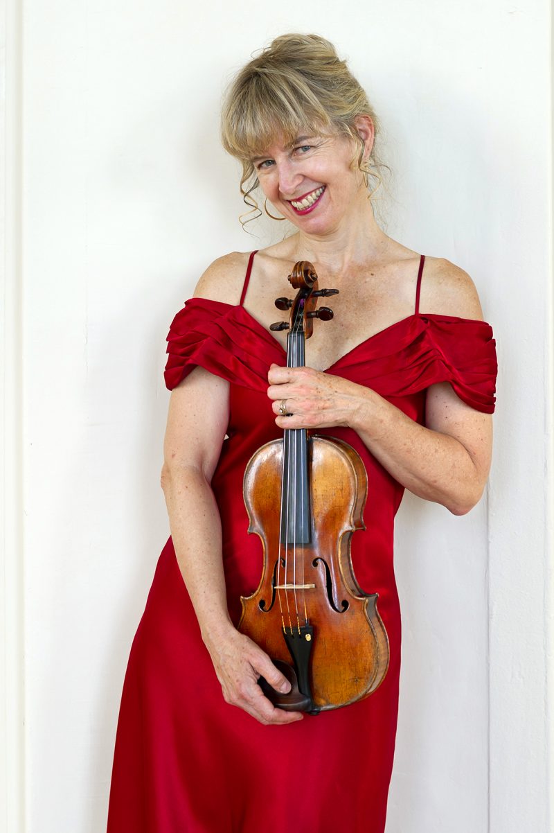 Nora Chastain – Violinist